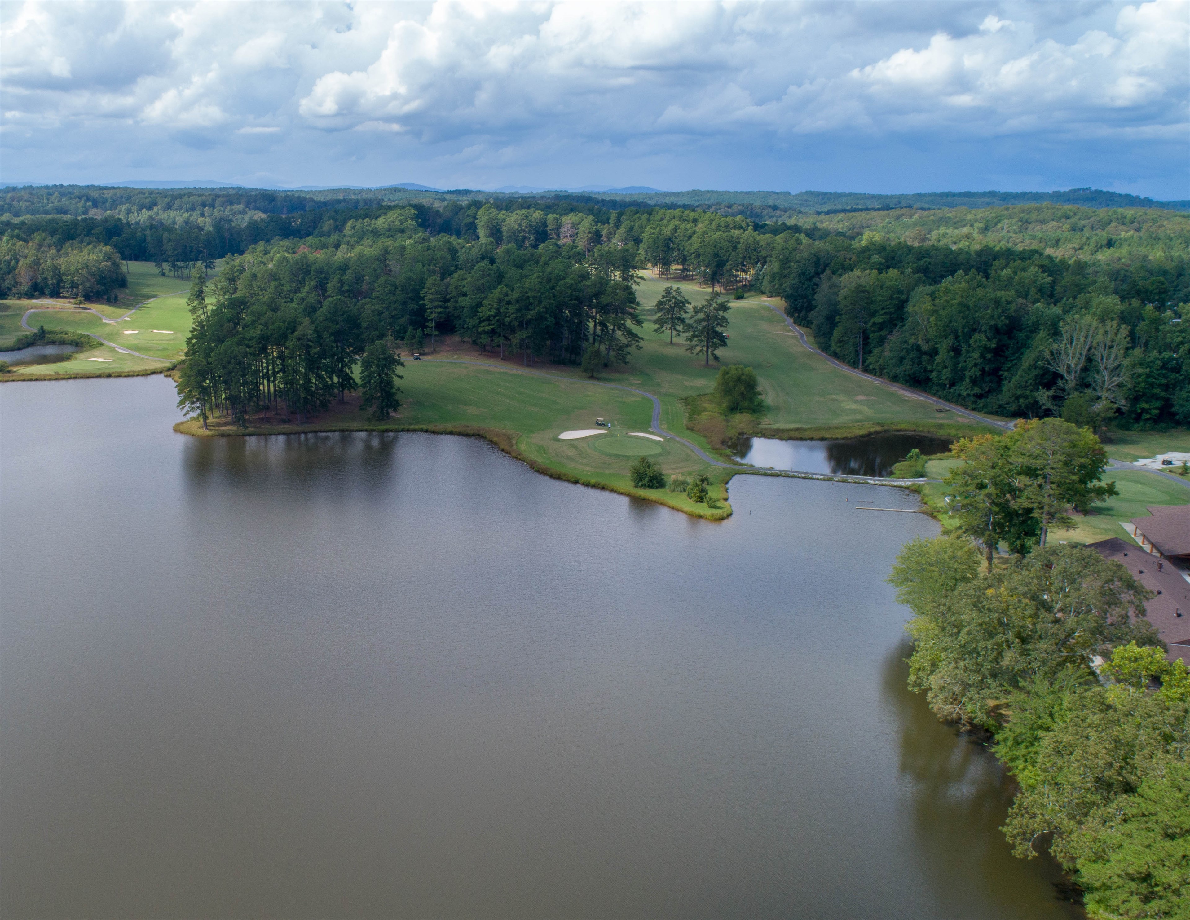 Locations Hub - Lake Toccoa