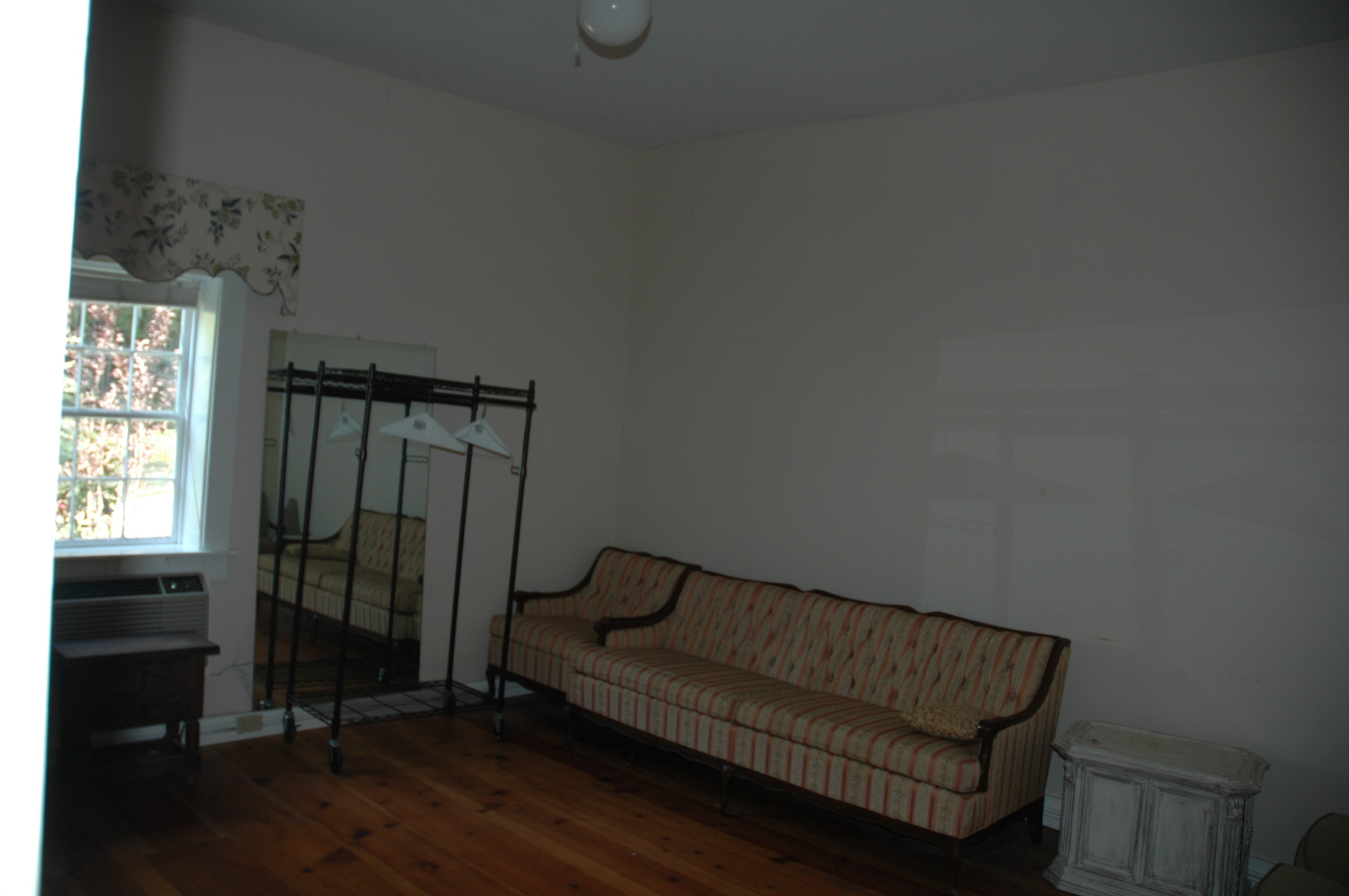 Locations Hub - Primitive House at Gordon Lee Mansion