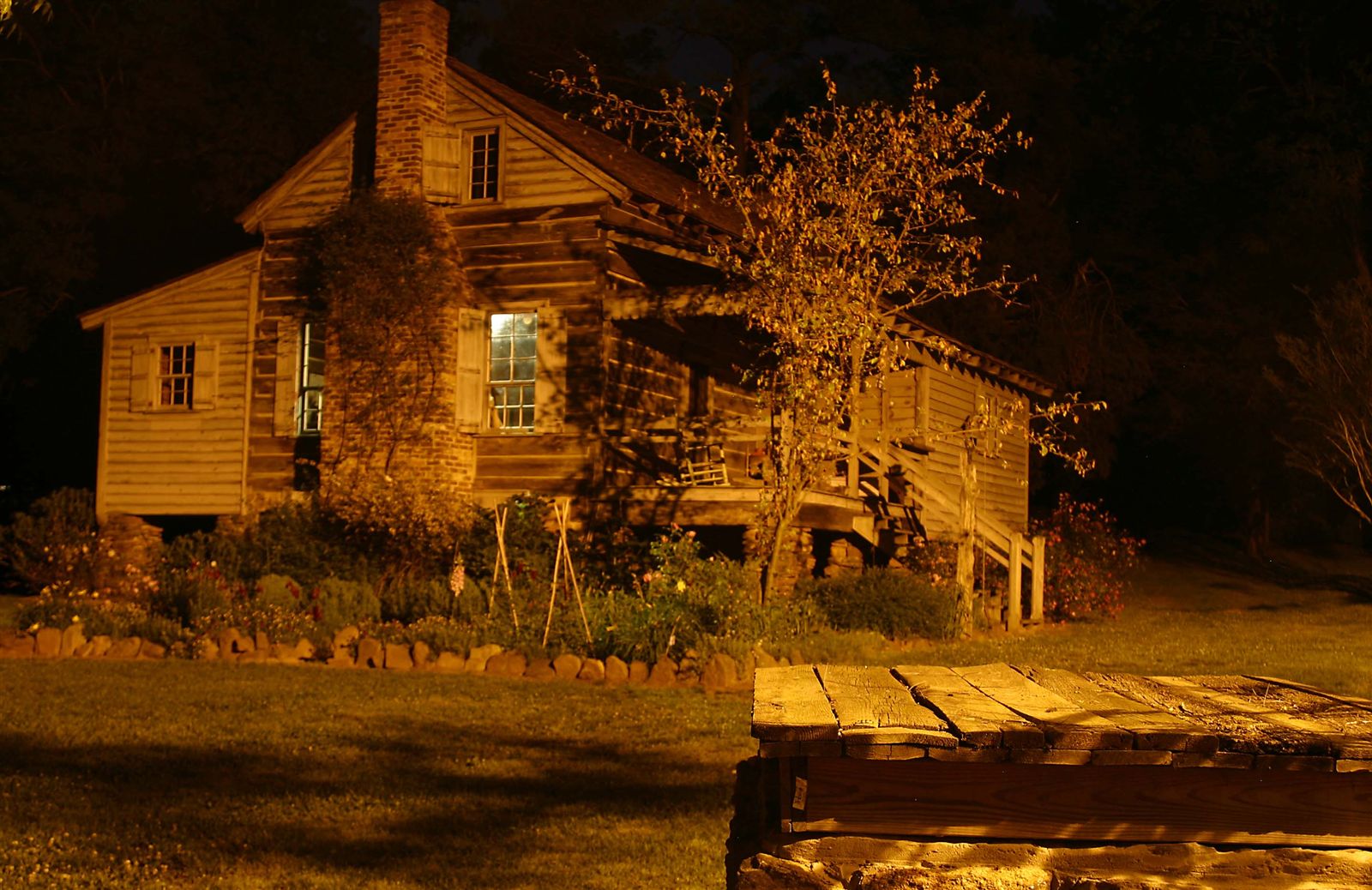 Locations Hub - William Harris Homestead (circa 1825)