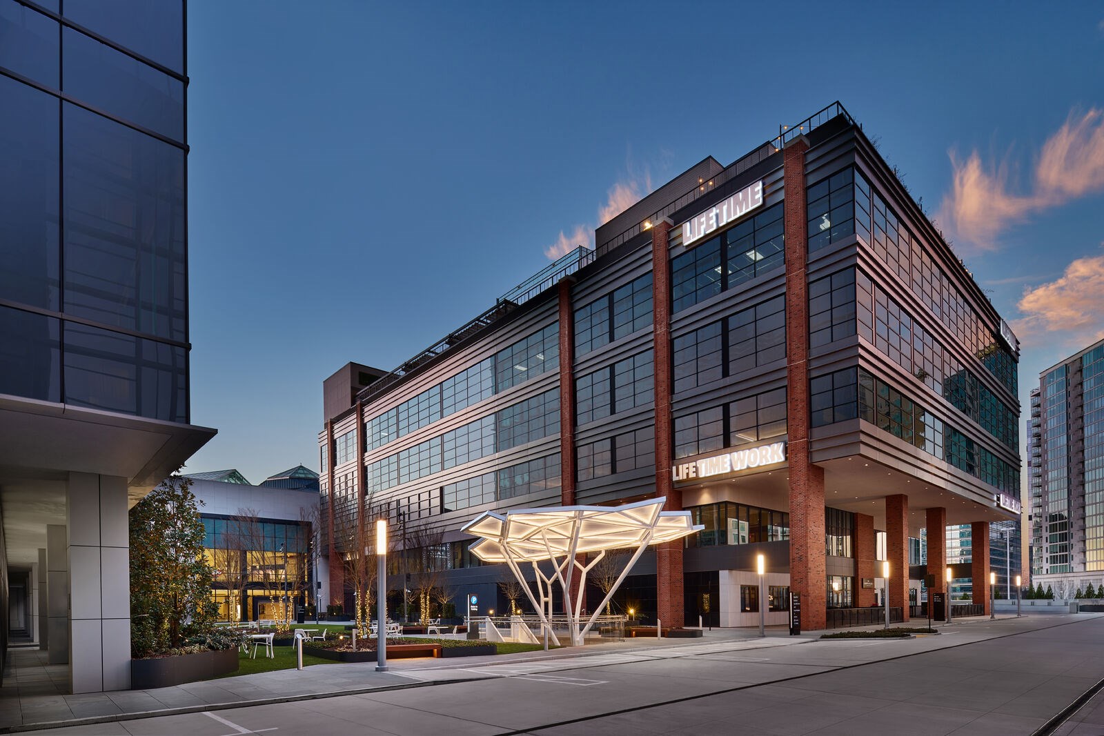 Locations Hub - Phipps Plaza