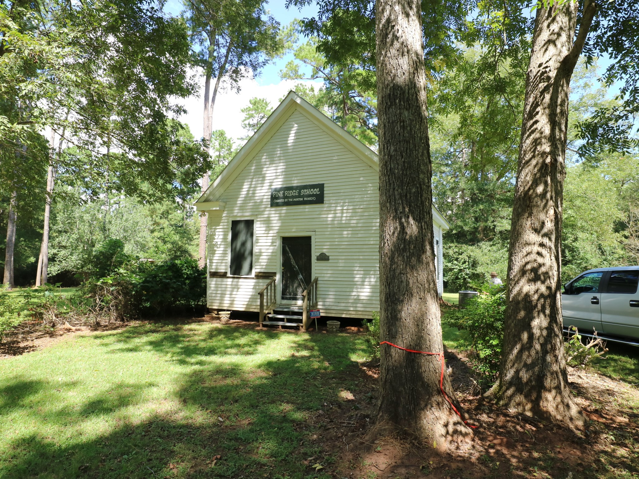 Locations Hub - Old Clinton Historic District