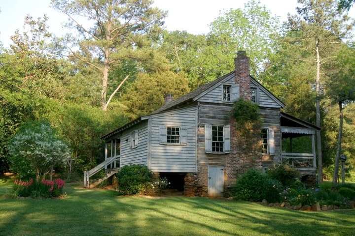 Locations Hub - The William Harris Homestead