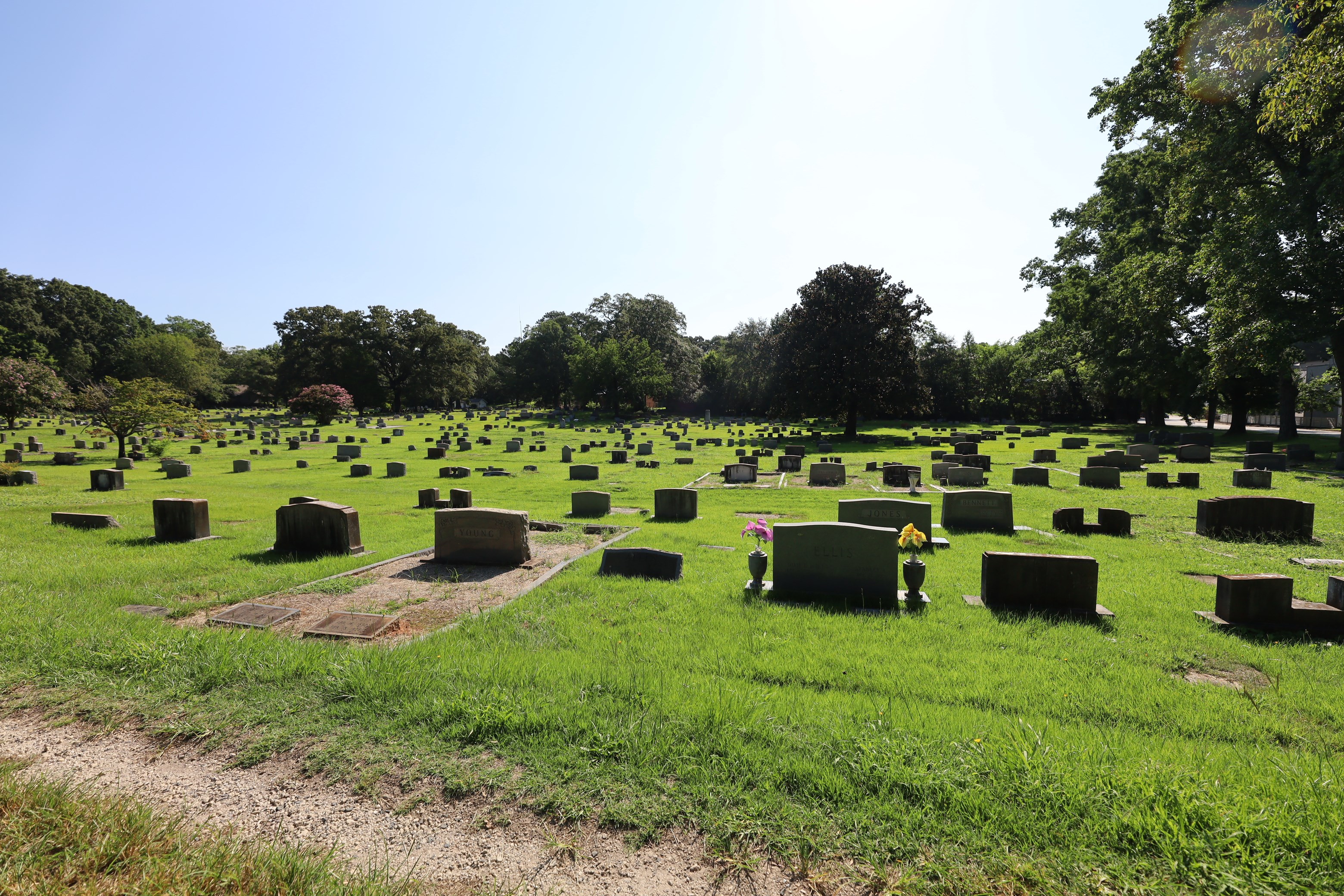 Locations Hub - East View Cemetery