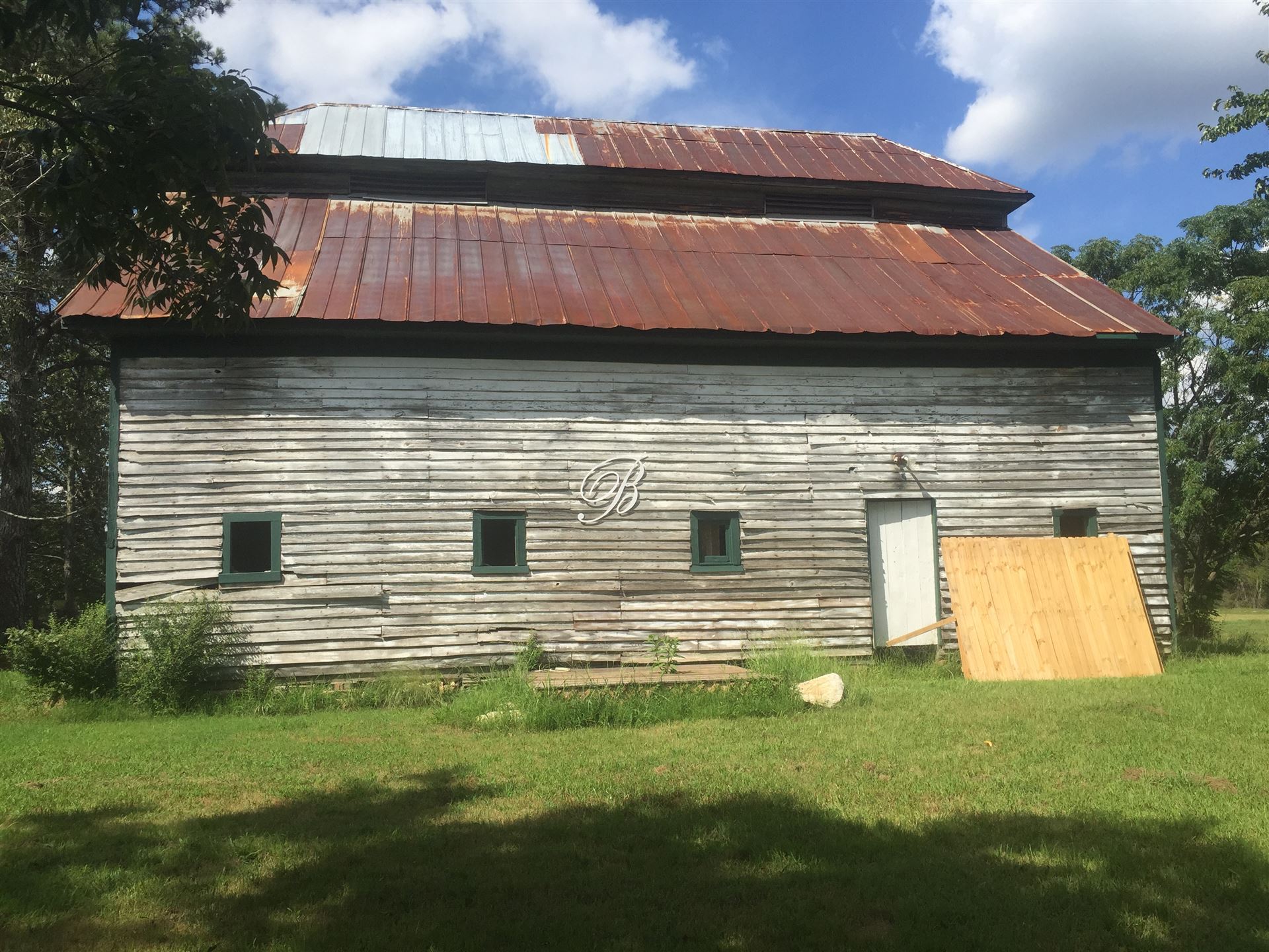 Locations Hub - 1800's Old Home Place and Barn on 30 acres in Fayette ...