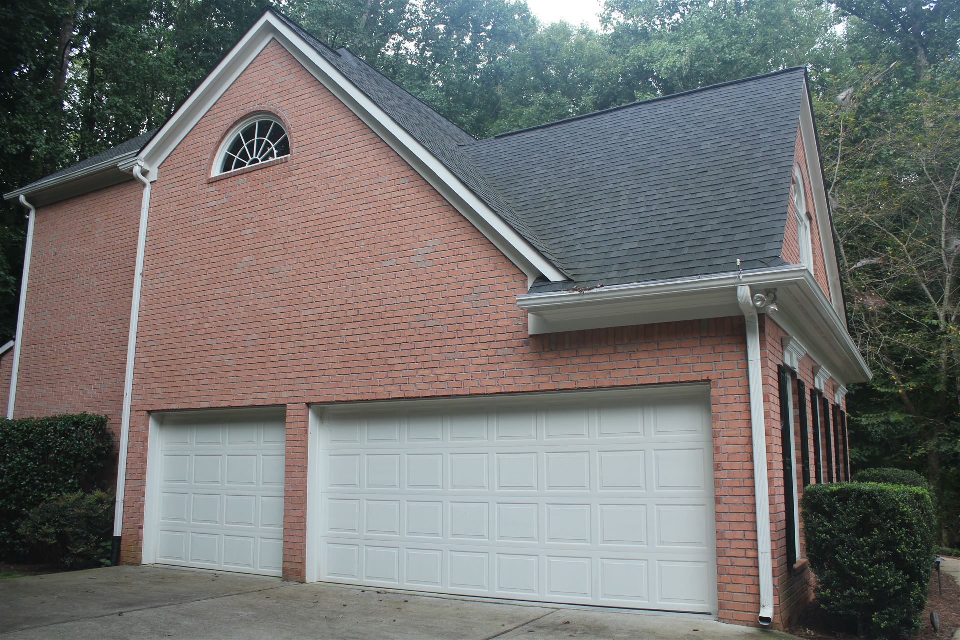 Locations Hub 1990s Canton 4 Bdr Brick Home Locations Hub 1990s Canton 4 Bdr Brick Home