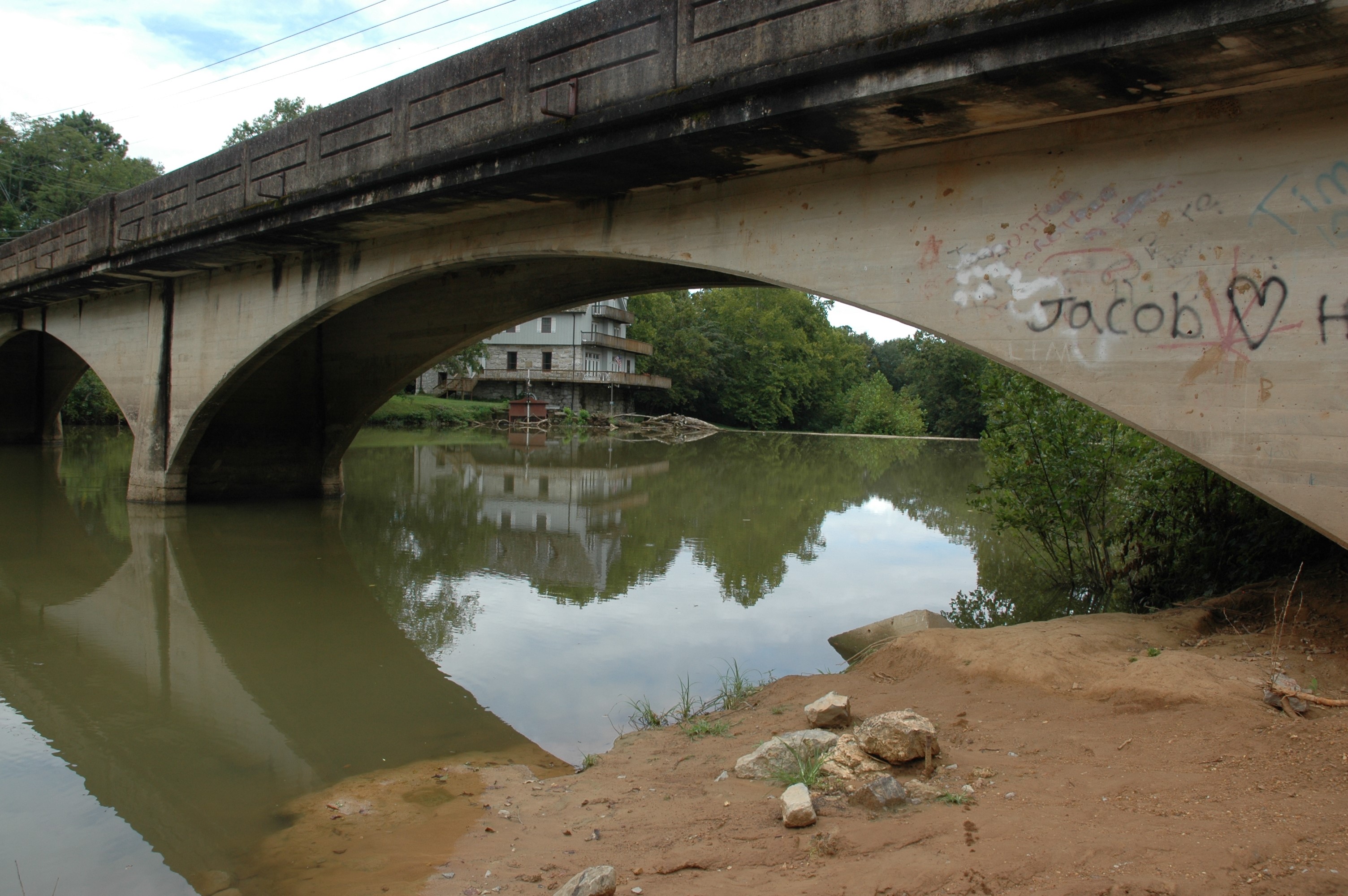 Locations Hub - Graysville Bridge Canoe Launch