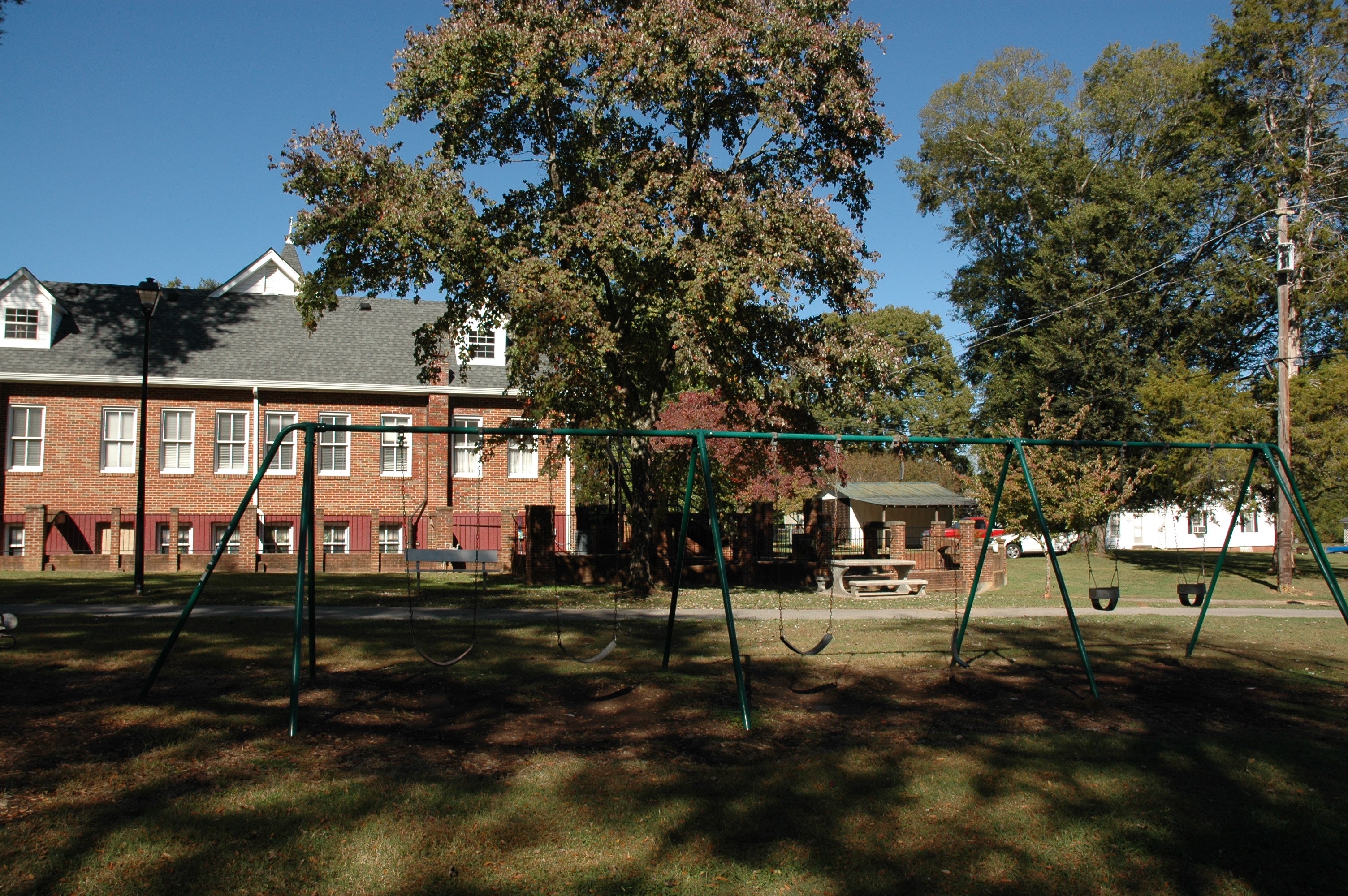 Locations Hub - Lawrence Park
