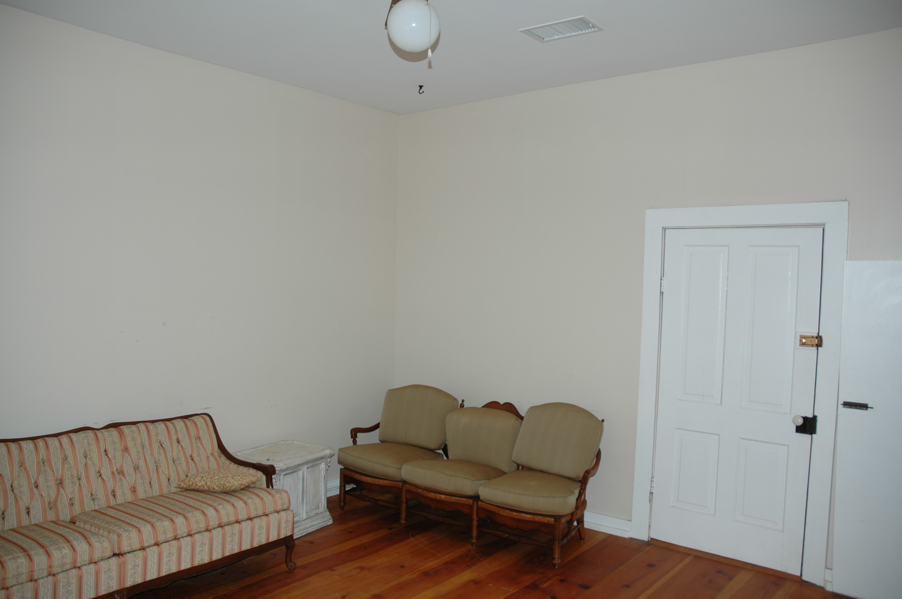 Locations Hub - Primitive House at Gordon Lee Mansion