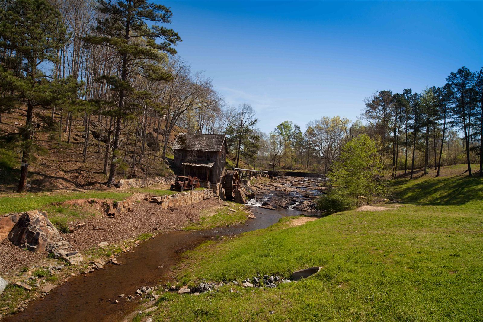 Locations Hub - Gresham's Mill