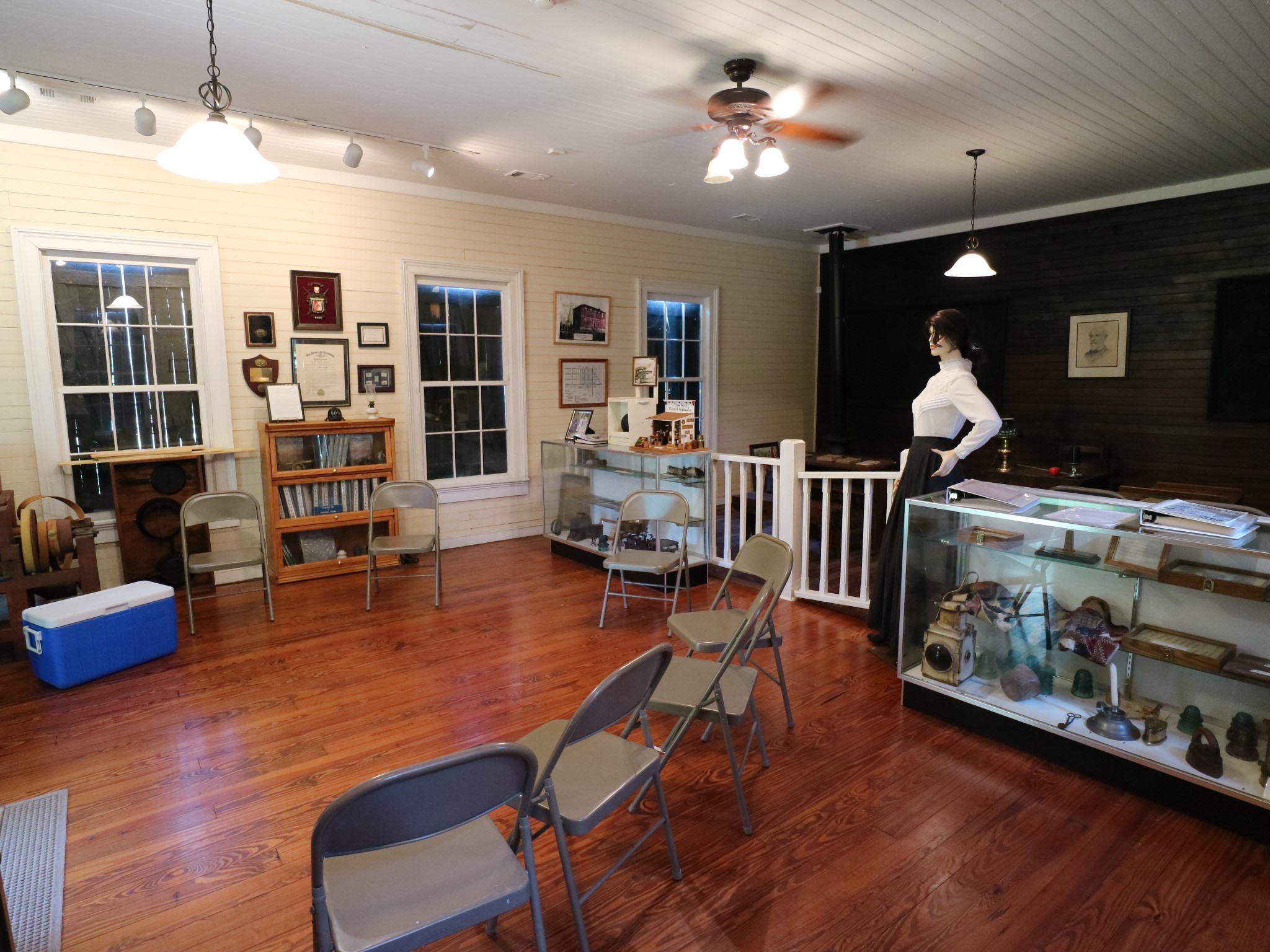 Locations Hub - Old Clinton Historic District