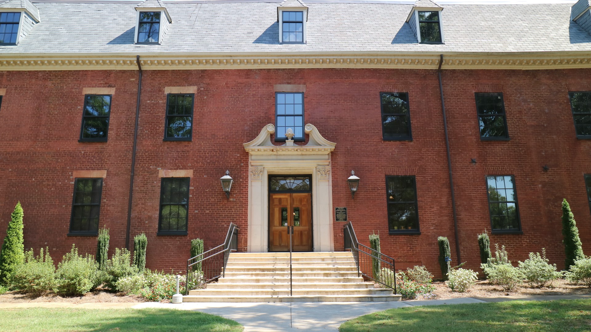 Locations Hub - Cave Spring City Hall