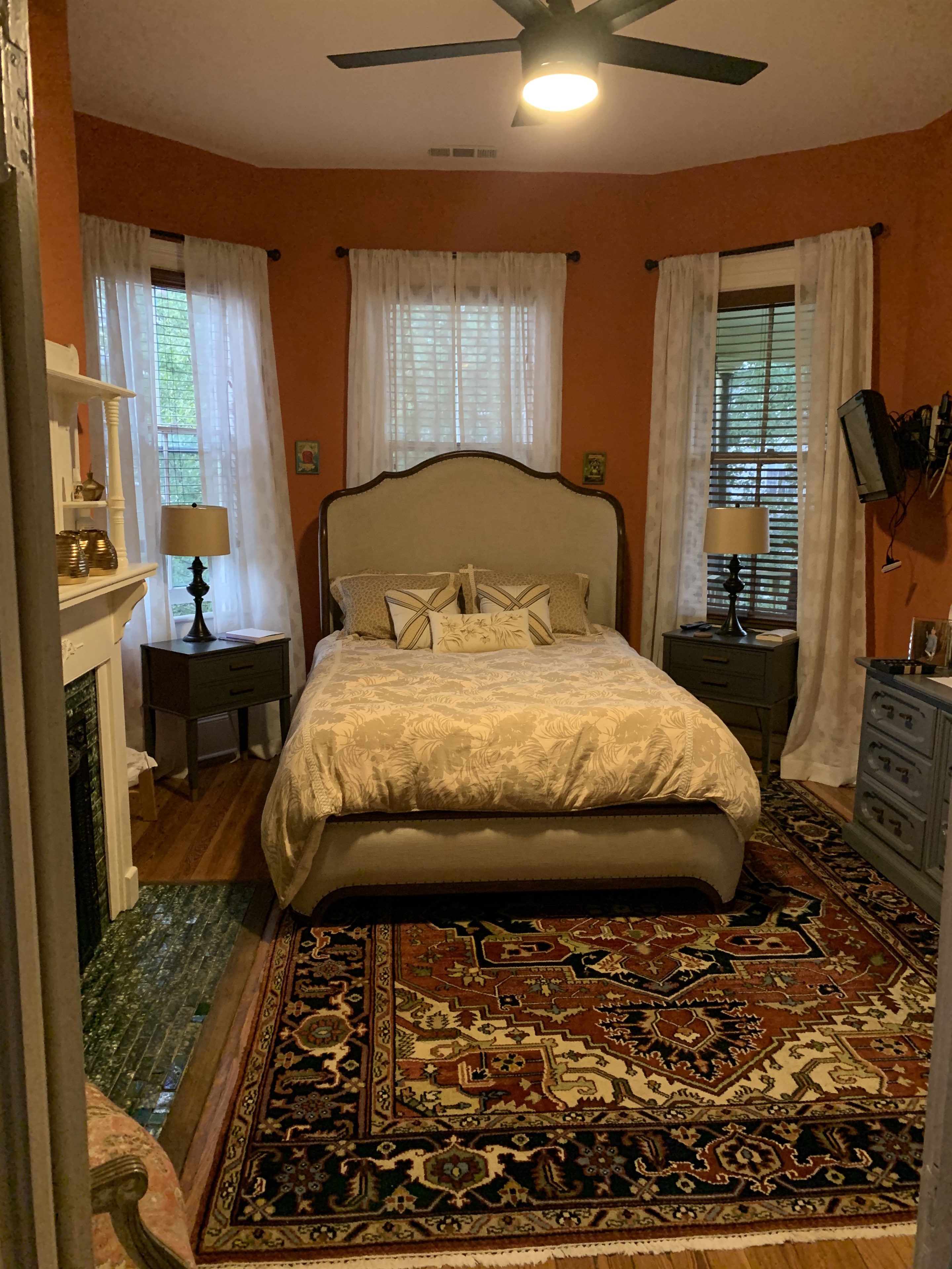 Locations Hub - Stanford Haupt House