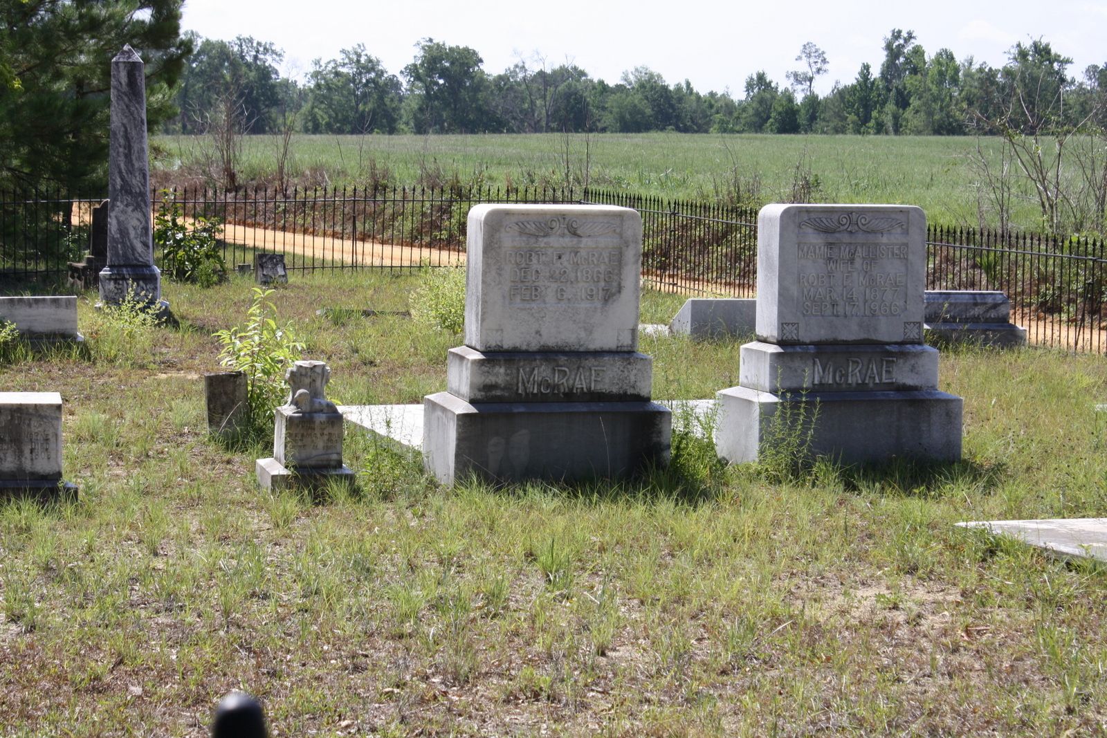 Locations Hub - Jeff McRae House and Cemetery