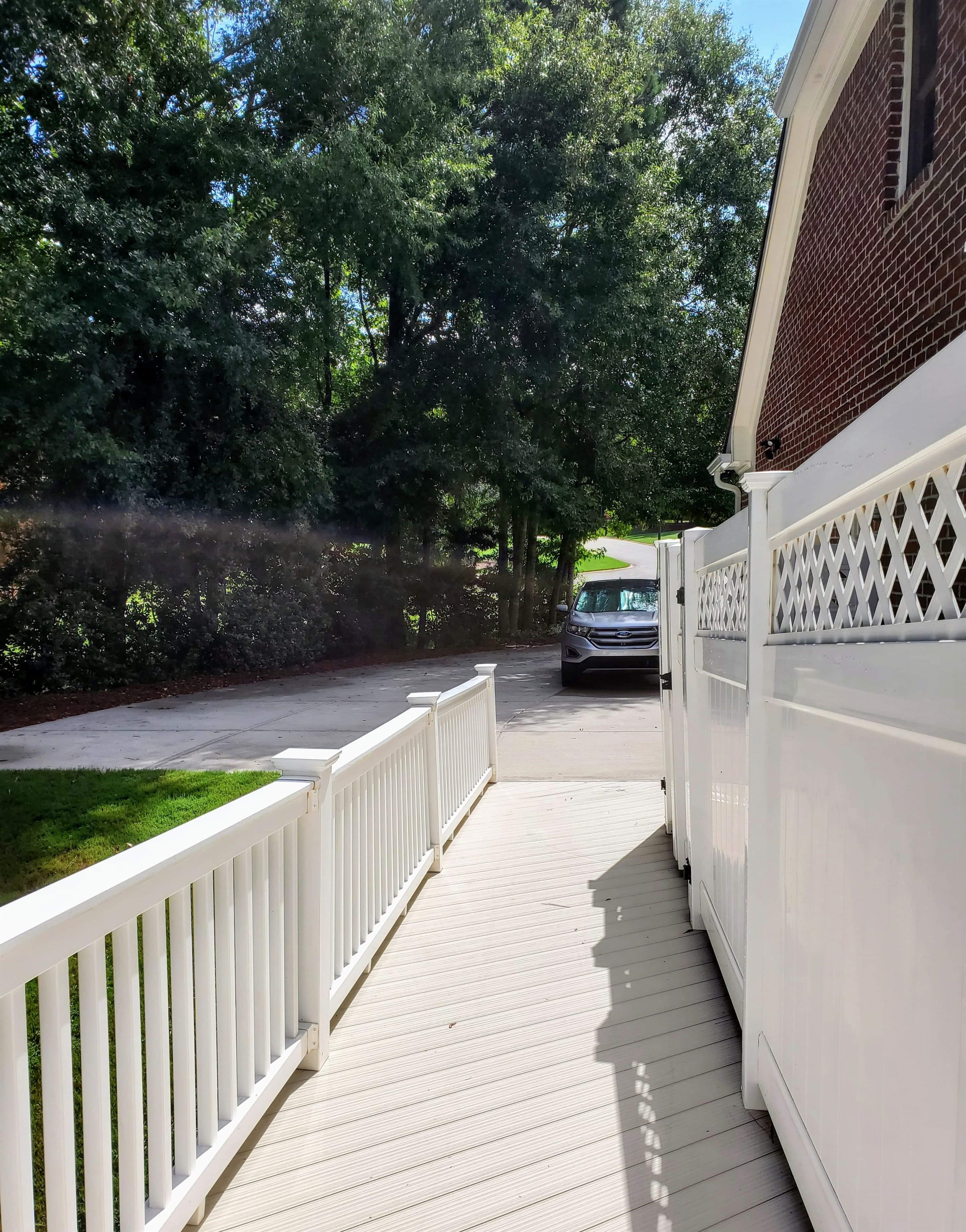 Locations Hub - Holt House