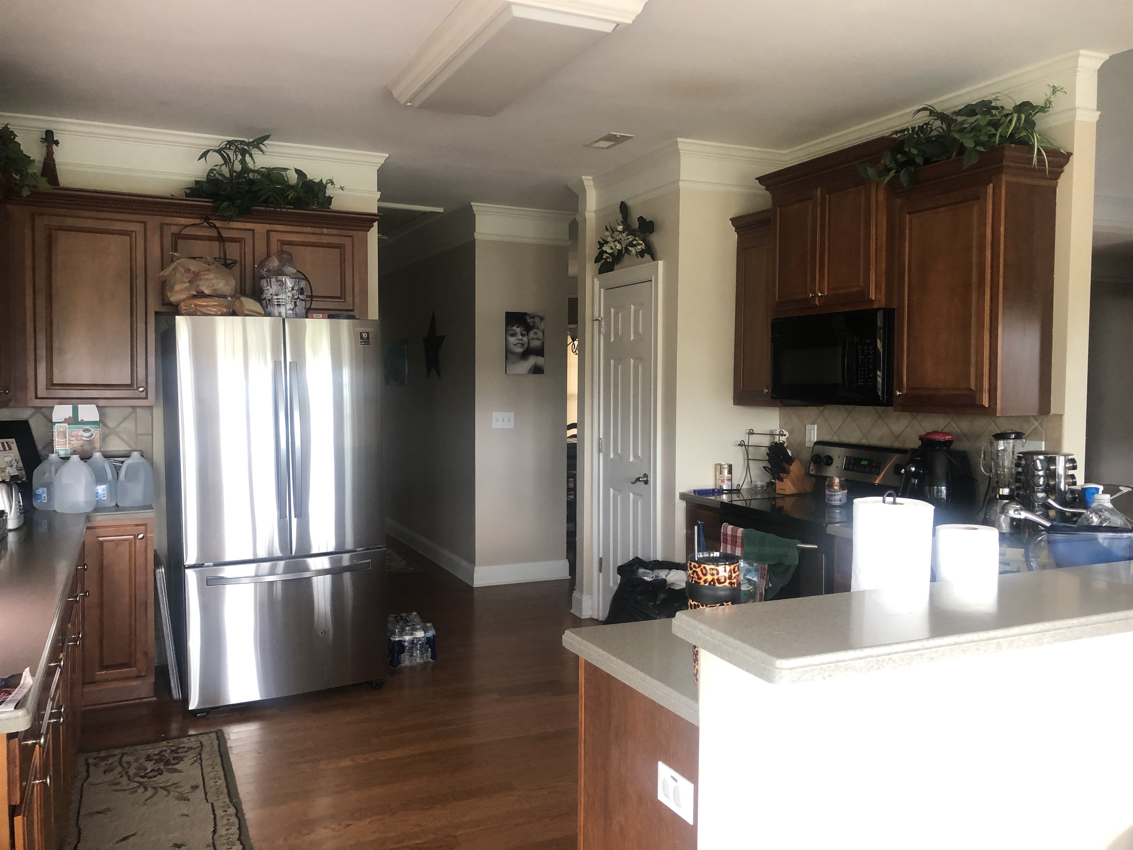 Locations Hub - Home with Tropical pool overlooking pond