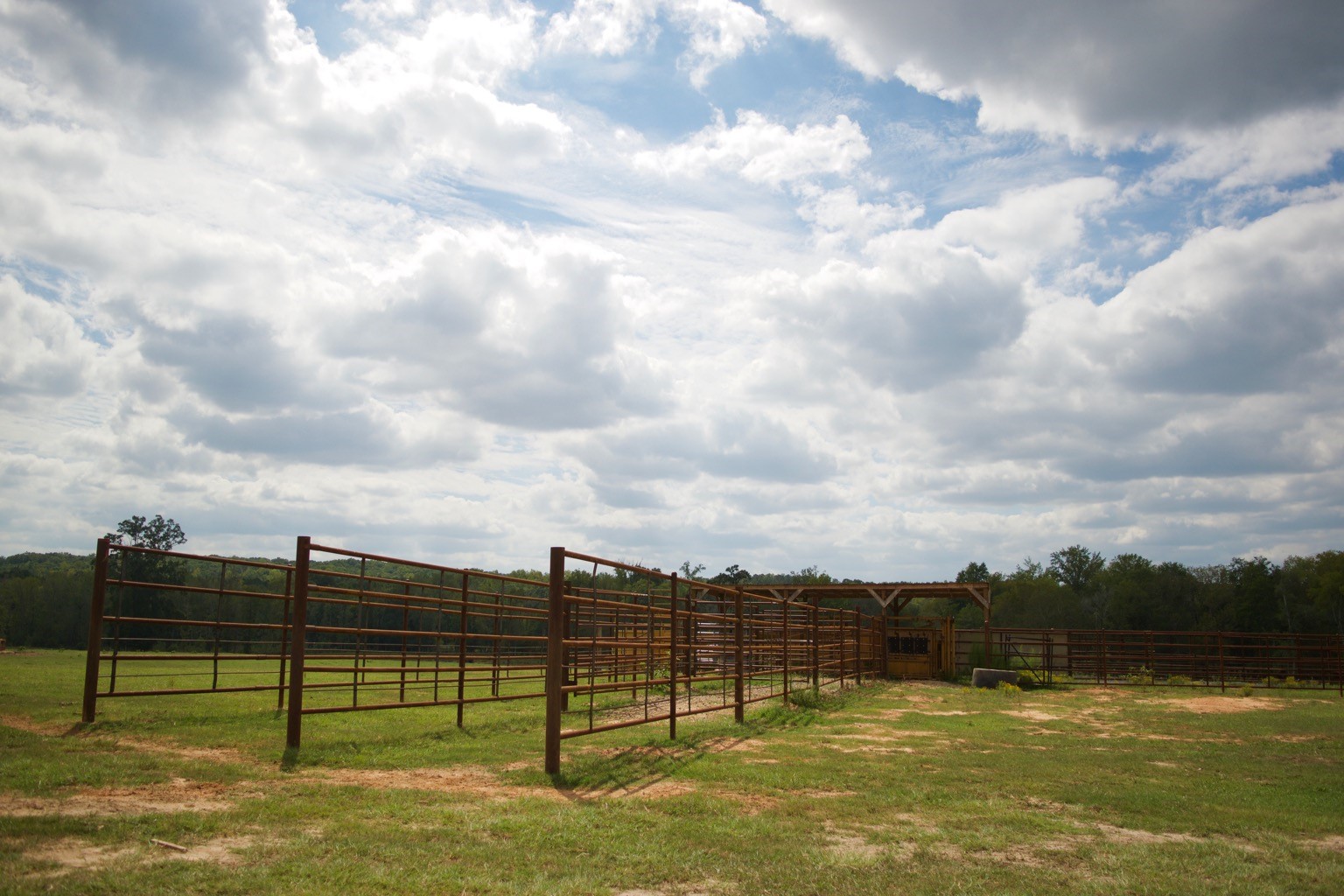 Locations Hub - Gore Farm - 600+ Acre Cattle Farm