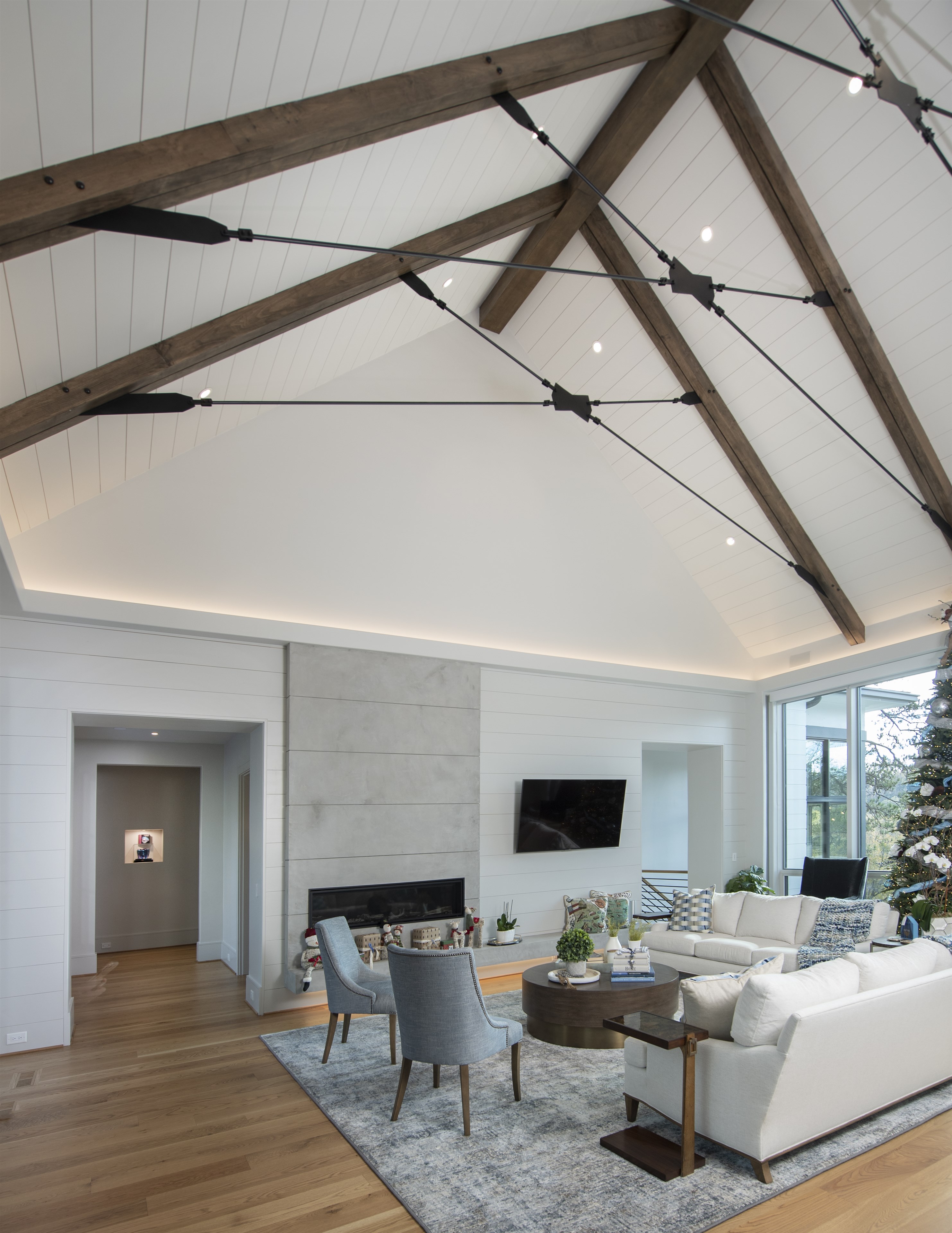 Locations Hub - Modern Farmhouse with Oasis Backyard, Infinity Pool