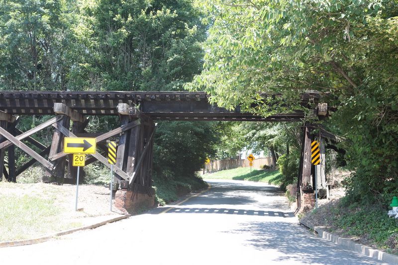 Locations Hub - Great Walton Railroad / Train Tracks