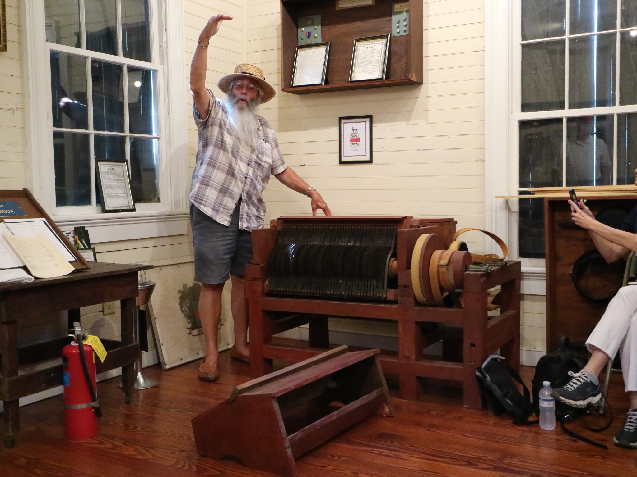 Locations Hub - Old Clinton Historic District