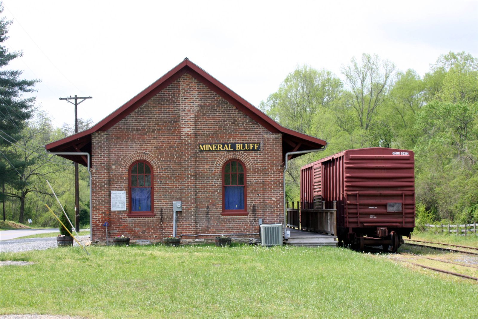 Locations Hub - Mineral Bluff Train Depot