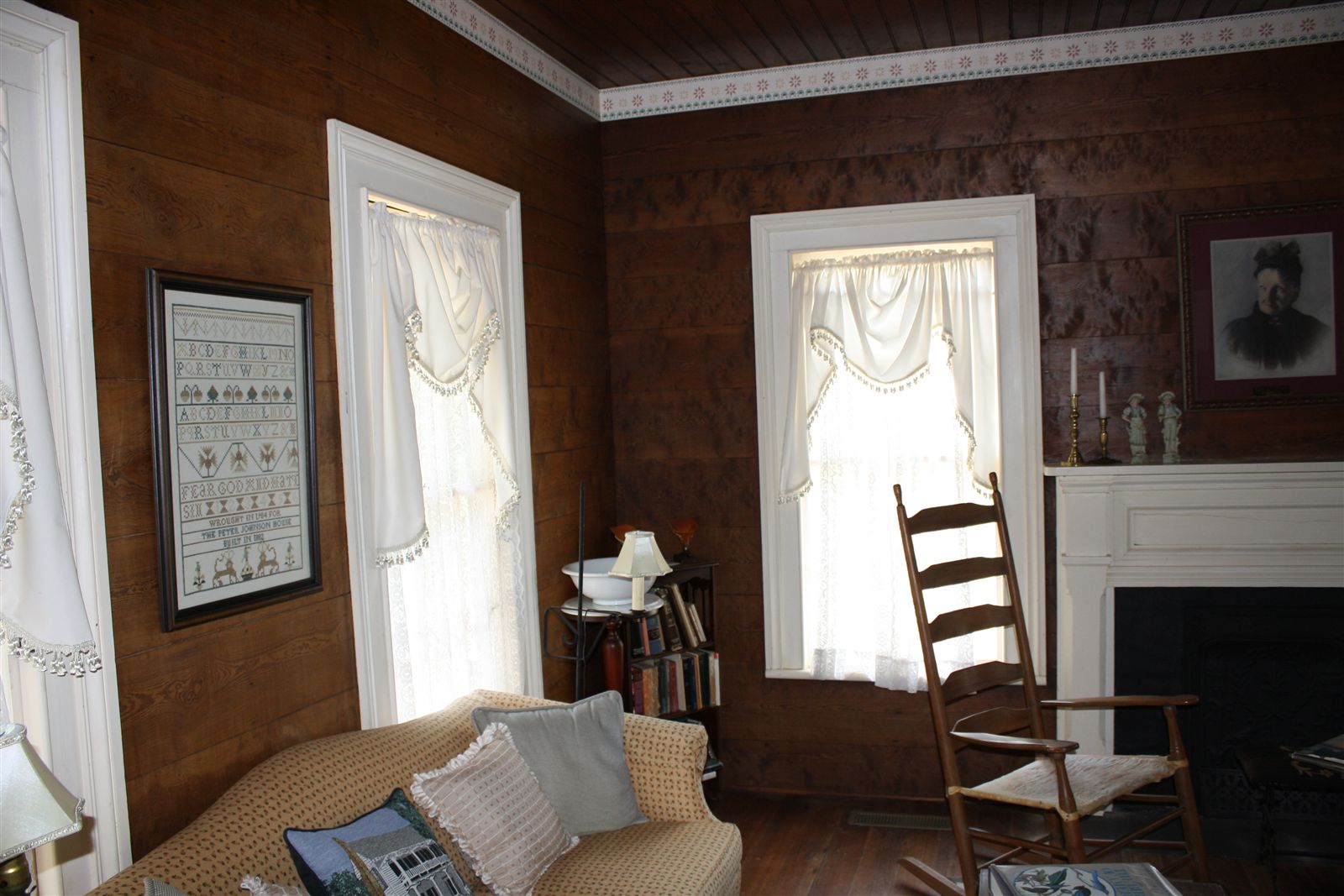 Locations Hub - Peter Johnson House