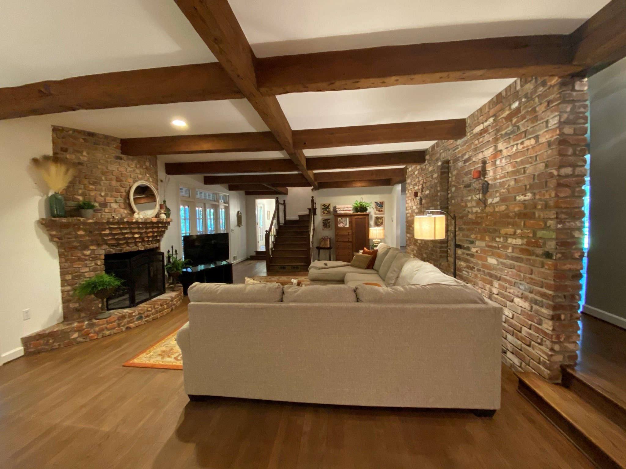 Locations Hub - Unique Cabin / Farmhouse in Smoke Rise Georgia