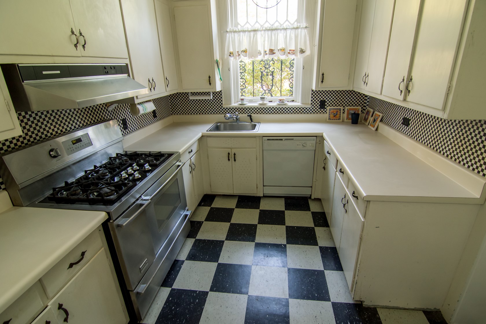 Locations Hub - Wilkins-Fulcher House