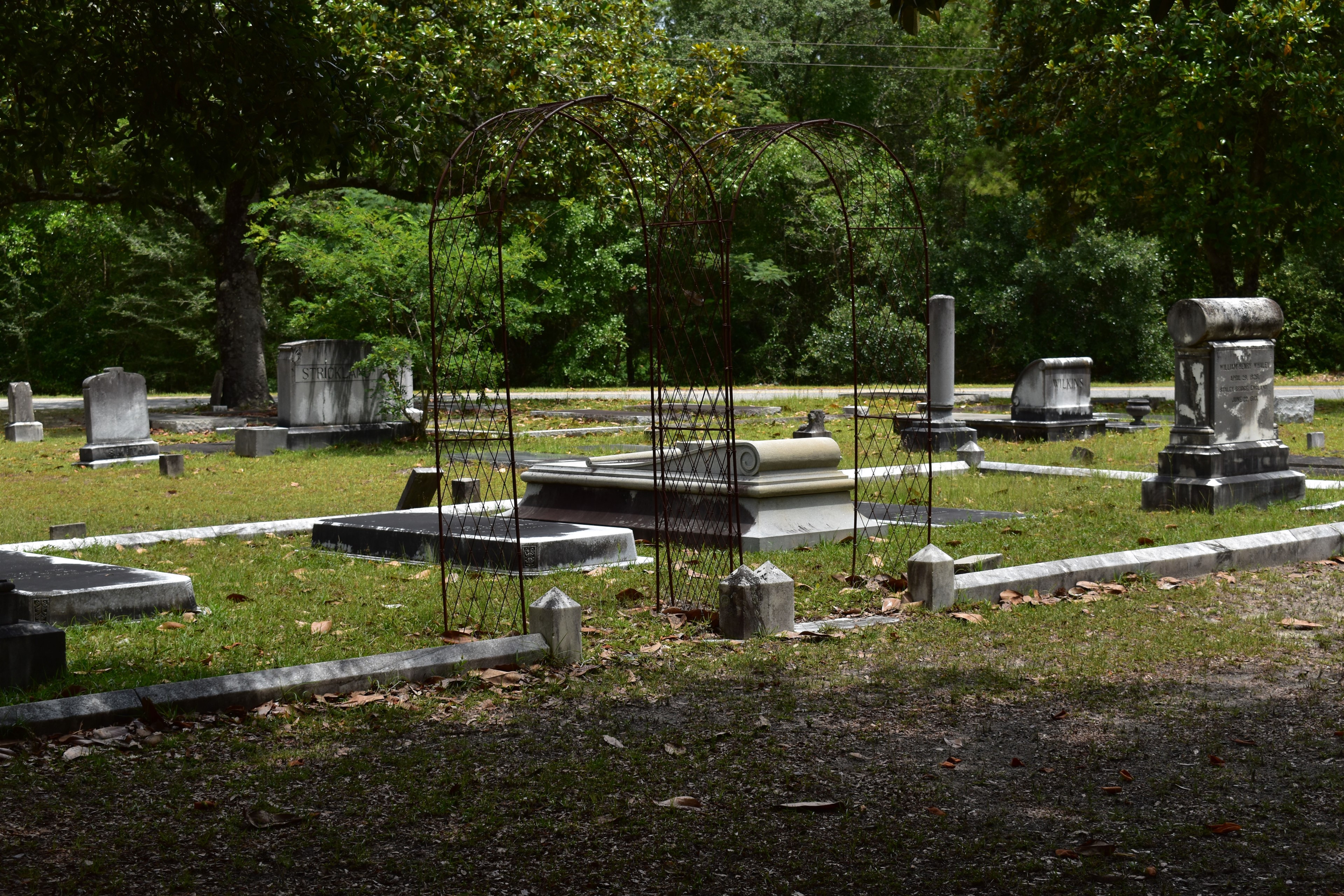 Locations Hub - Oak Hill Cemetery