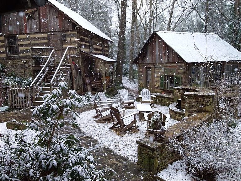 Locations Hub - The Cabins at Lake Rabun