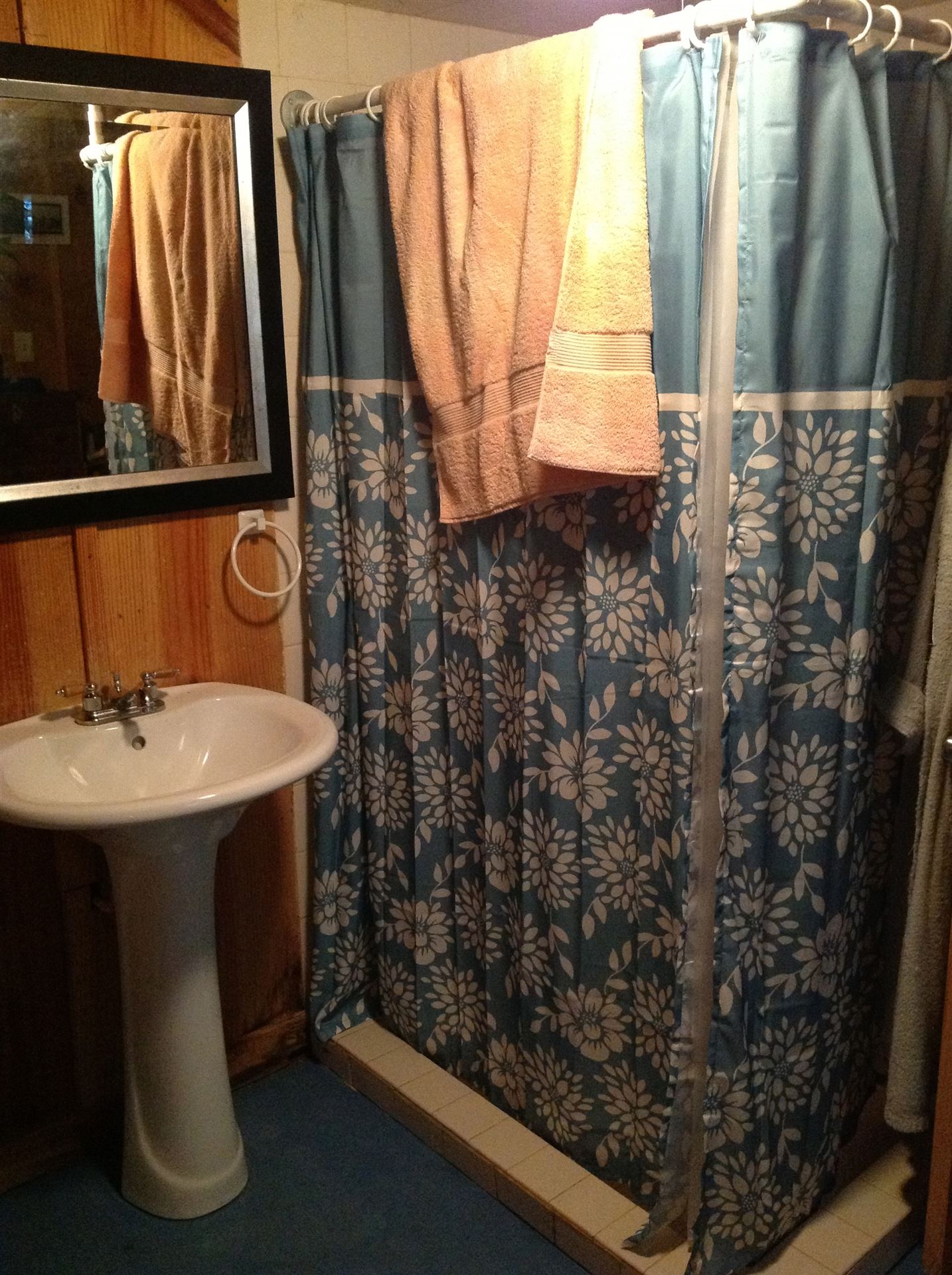 Locations Hub - McCrary Minnow Farm The Barn