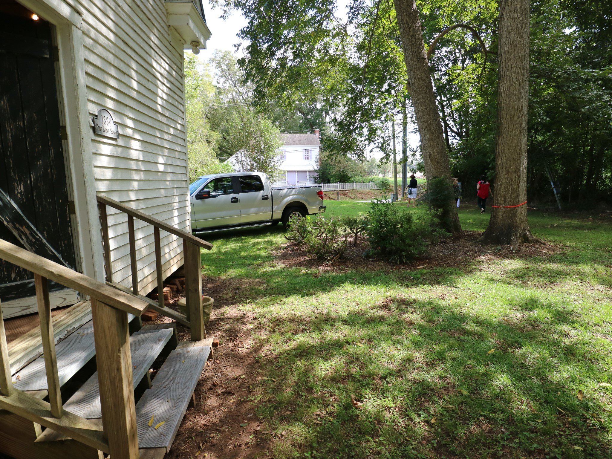 Locations Hub - Old Clinton Historic District