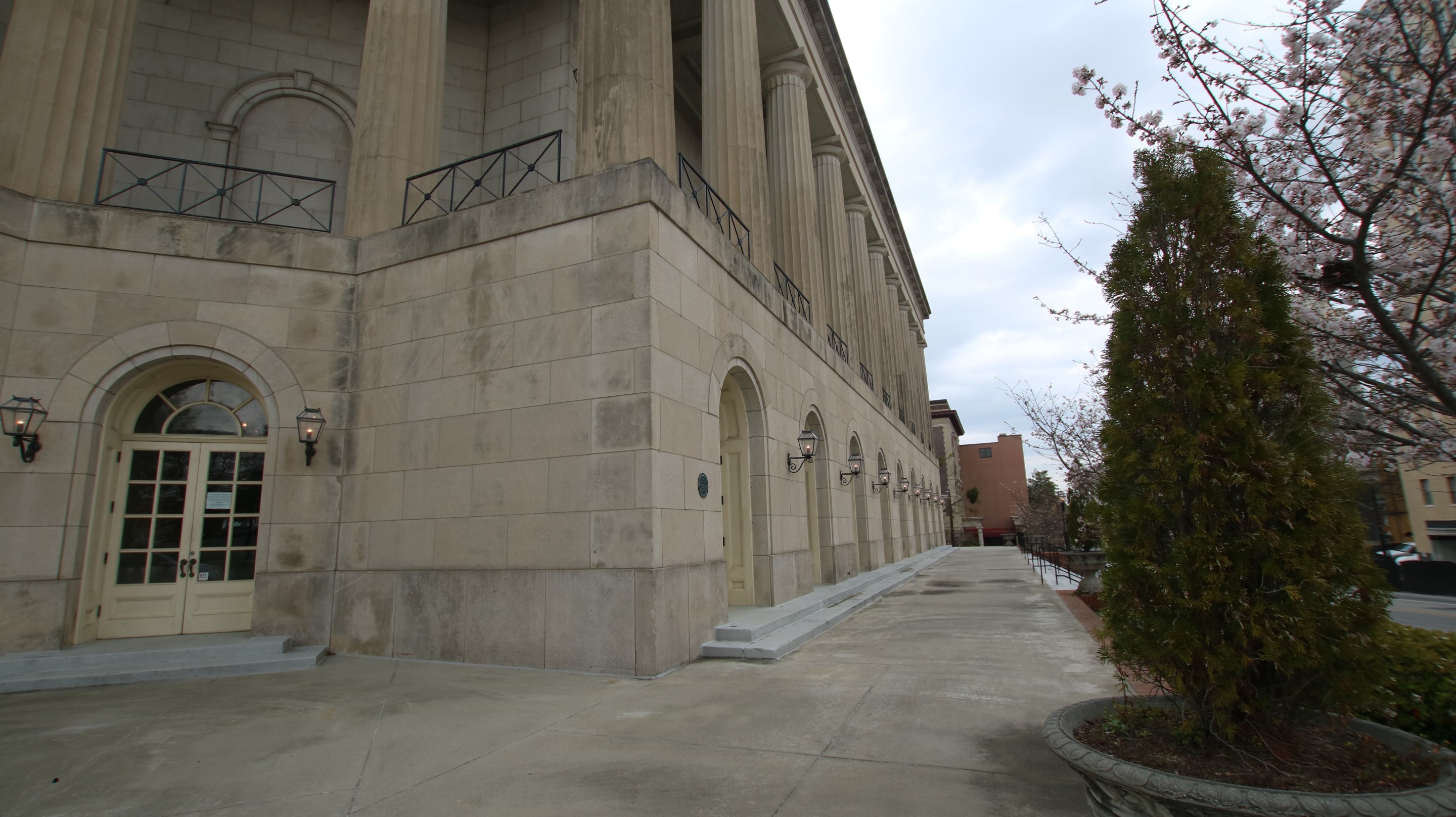 Locations Hub - Macon City Auditorium